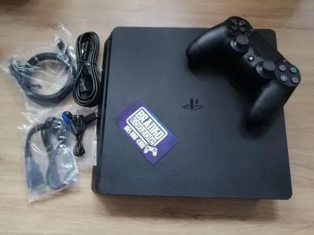   ✨ PS4 Slim 1TB – bukvalno nova    Kontakt samo telefonom ✅ Stanje