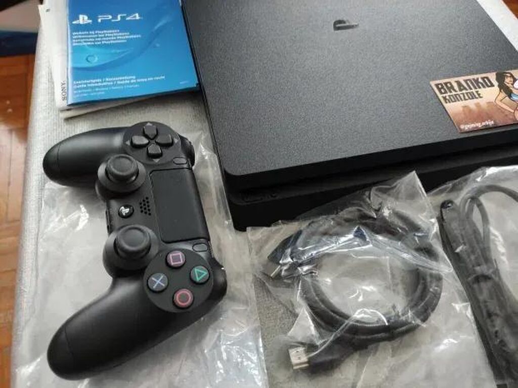     NOVO, nekorišćeno – PS4 Slim 2TB (jailbreak 12.02) + 72 igre