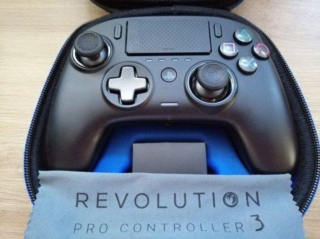   ✨ Nacon Revolution Unlimited Pro – žični gamepad (PC / PS4) ✅ Stanje