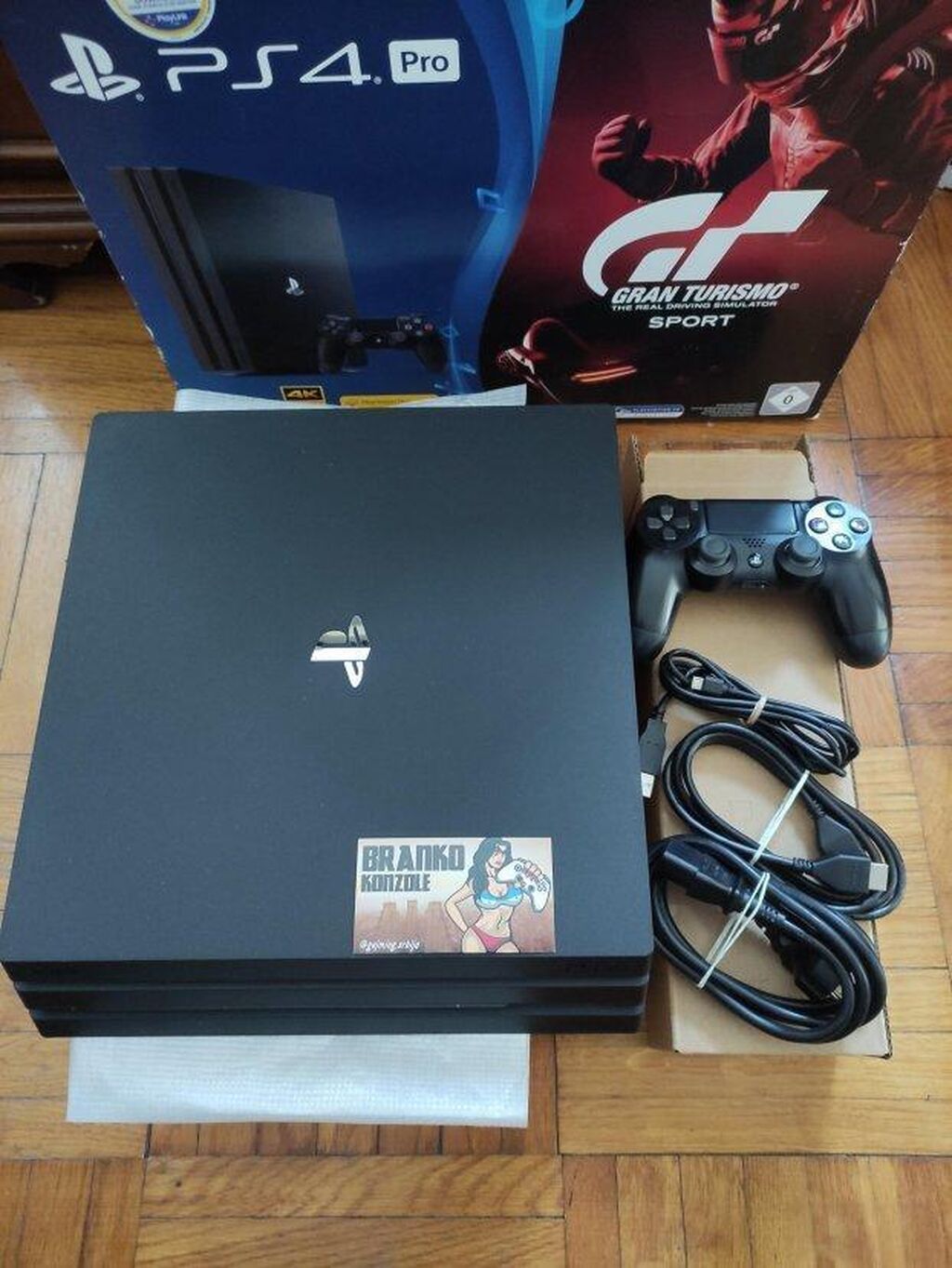   ✨ PS4 PRO 1TB (CUH-7116) – kao nova, original ambalaža    Kontakt samo