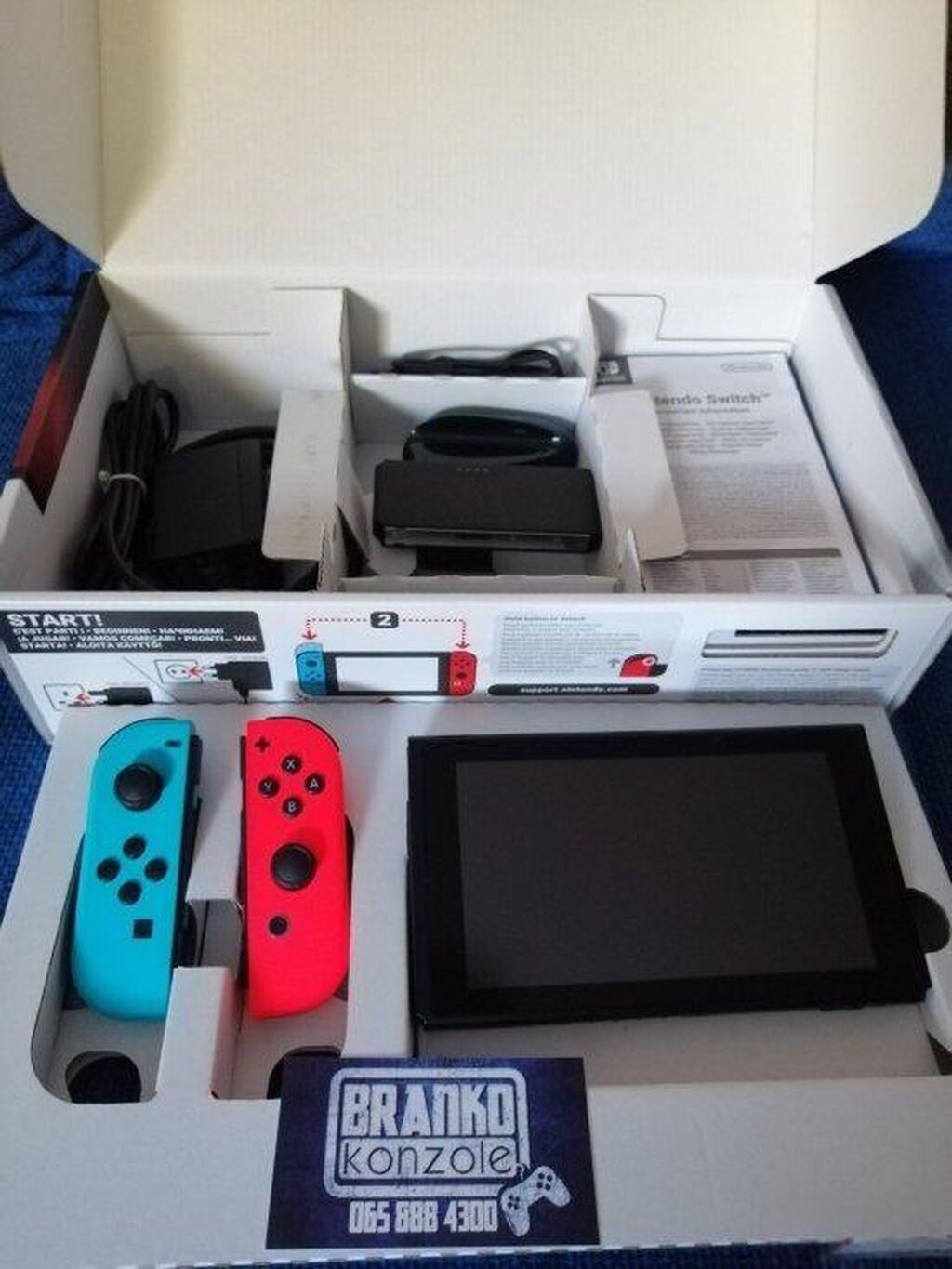    JEDINSTVENA PONUDA! Prodajem Nintendo Switch 32GB + microSD 400GB