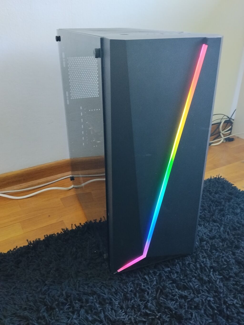 Elite Gaming PC kao nov ATX mid-tower kućište za računar sa RGB LED