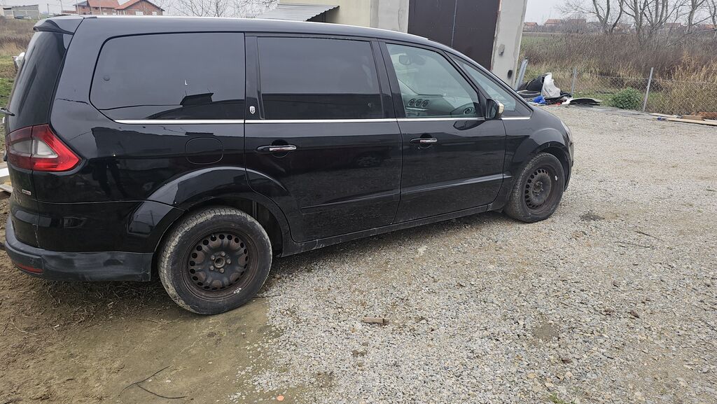 Ford Galaxy: 2 l | 2008 г. 199446 km MPV Body Type