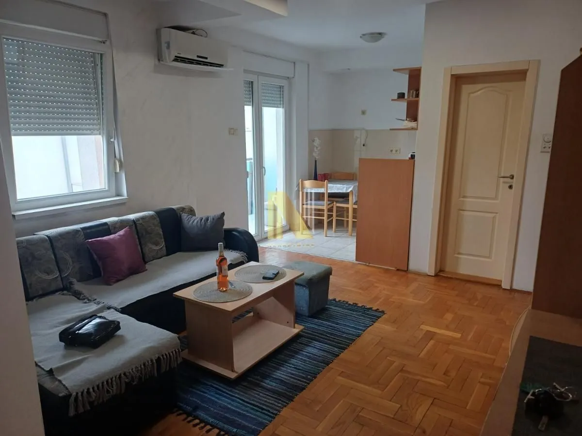 Izdavanje, jednosoban stan, 40m², Rotkvarija, Novi Sad Sve Podlokacije
