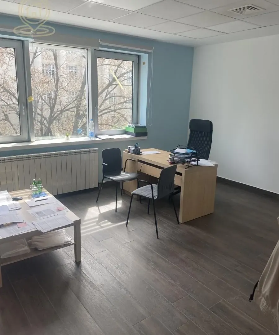 Izdavanje, poslovni prostor, 153m², Savski Venac, Beograd