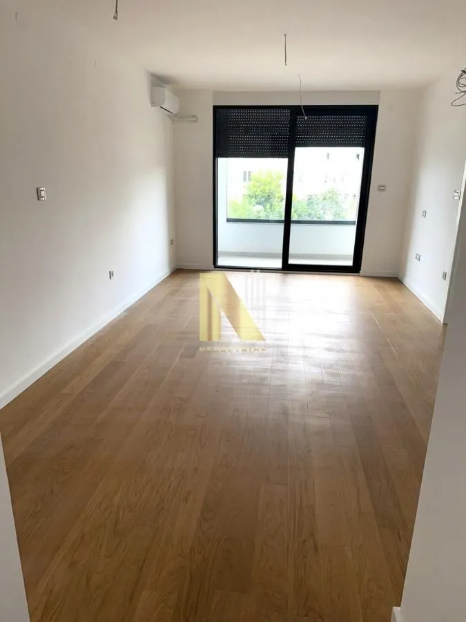 Prodaja, četvorosoban stan, 82m², Rotkvarija, Novi Sad Sve Podlokacije