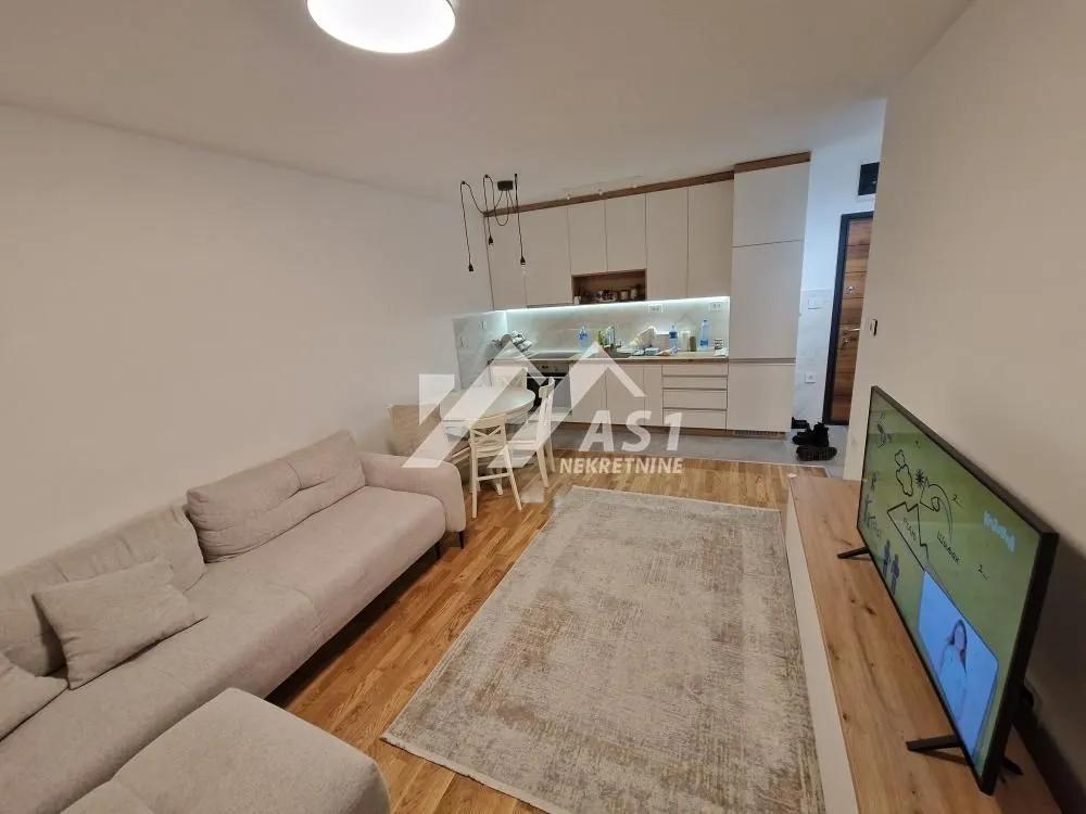 Izdavanje, dvosoban stan, 44m², Sajam, Novi Sad Sve Podlokacije