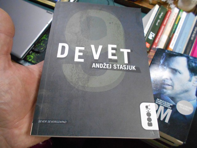 Andžej Stasjuk - DEVET