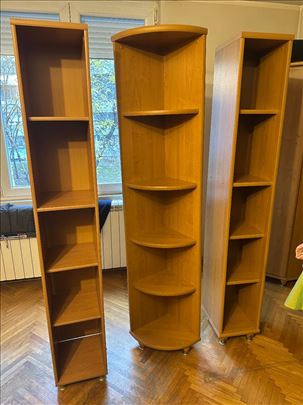 3 otvorene police / biblioteke