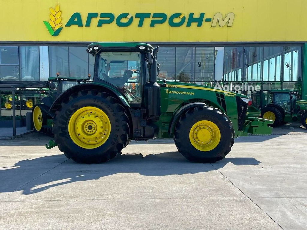 John Deere 8320R traktor točkaš