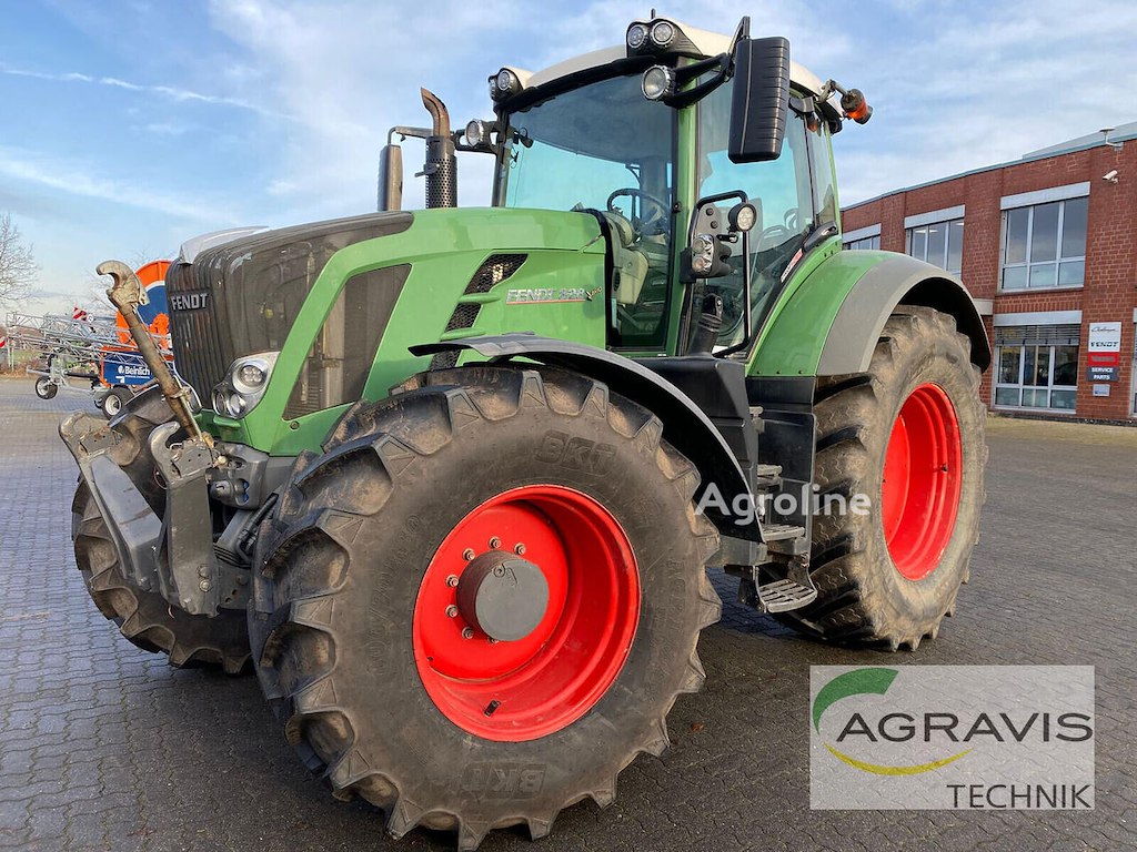 Fendt 828 Vario SCR traktor točkaš