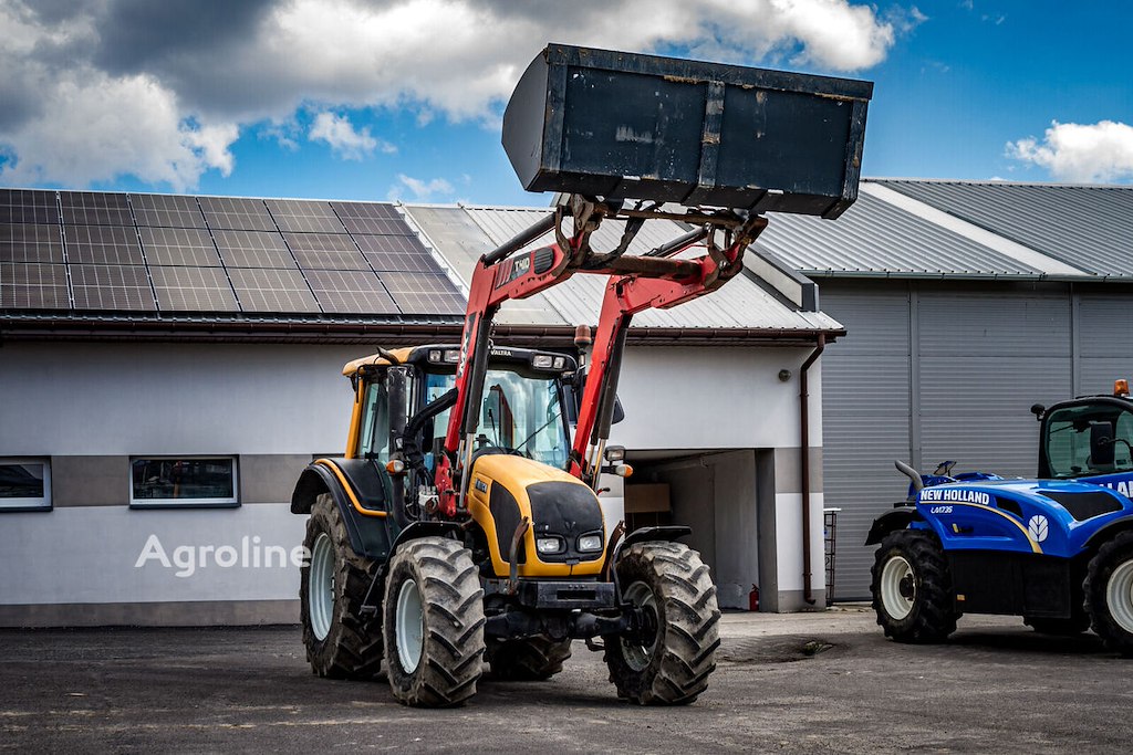 Valtra N82 traktor točkaš