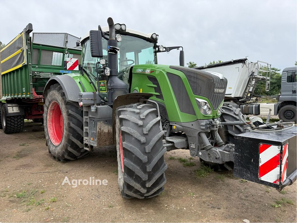 Fendt 828 Vario S4 ProfiPlus traktor točkaš