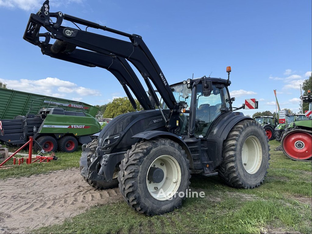 Valtra T 254 Versu traktor točkaš