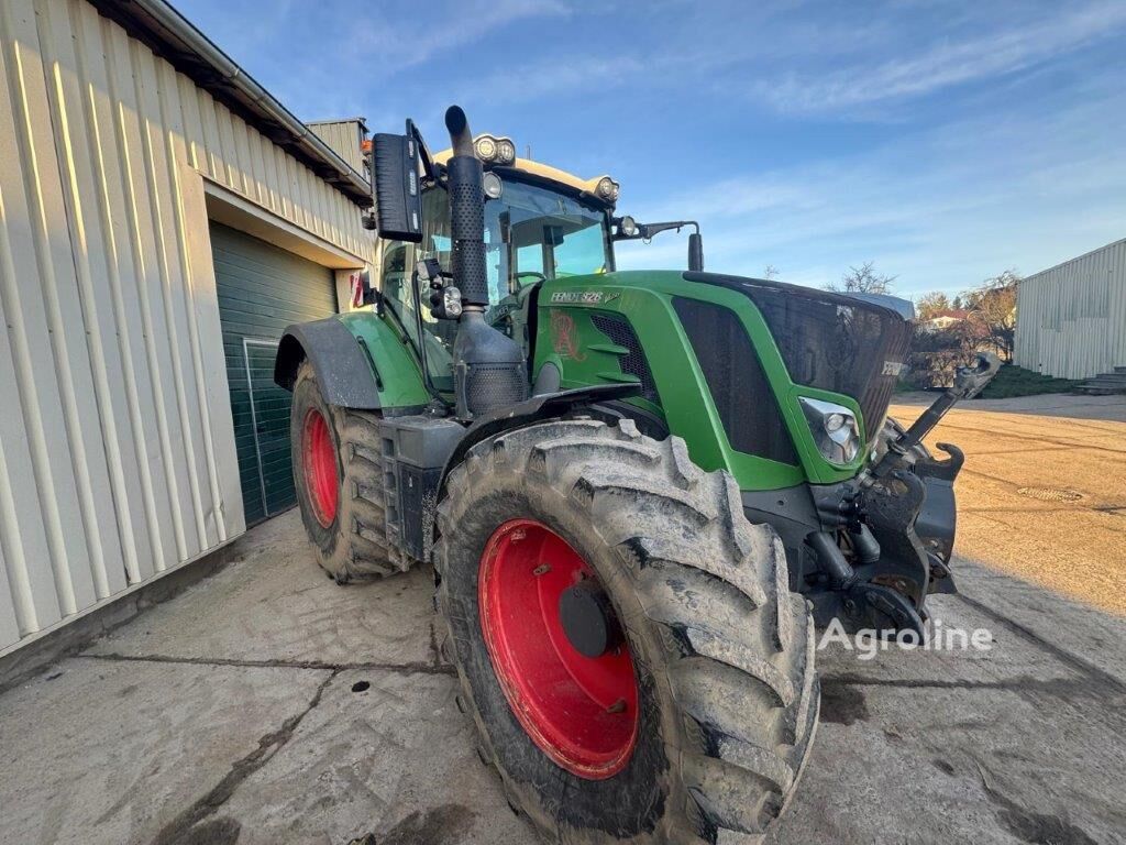 Fendt 828 Profi Plus Vario traktor točkaš