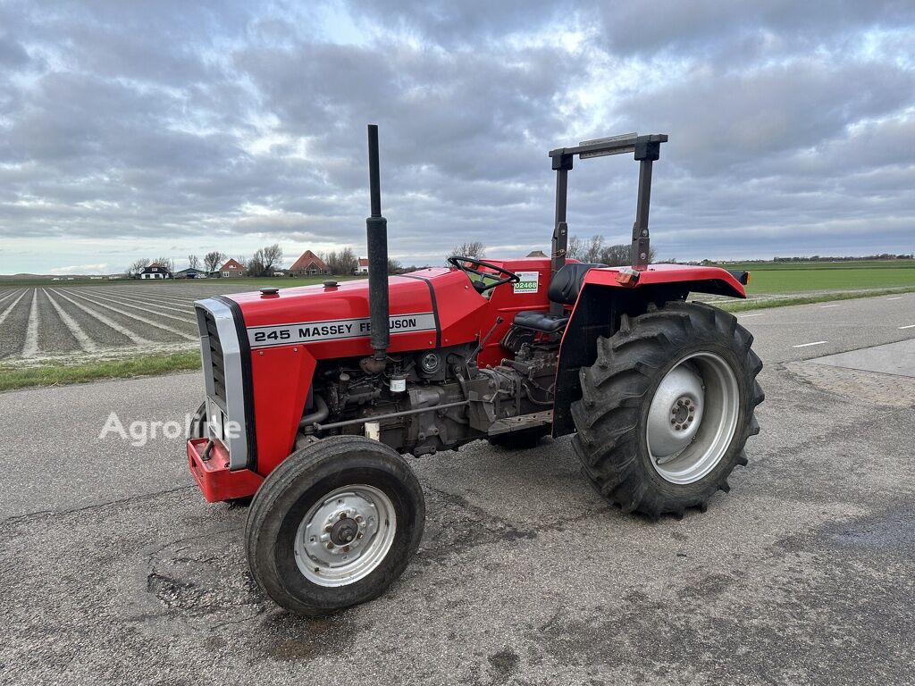 Massey Ferguson 245 traktor točkaš