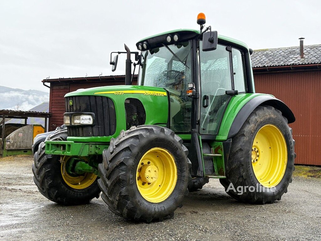 Prodaje se John Deere 6320 traktor točkaš na aukciji