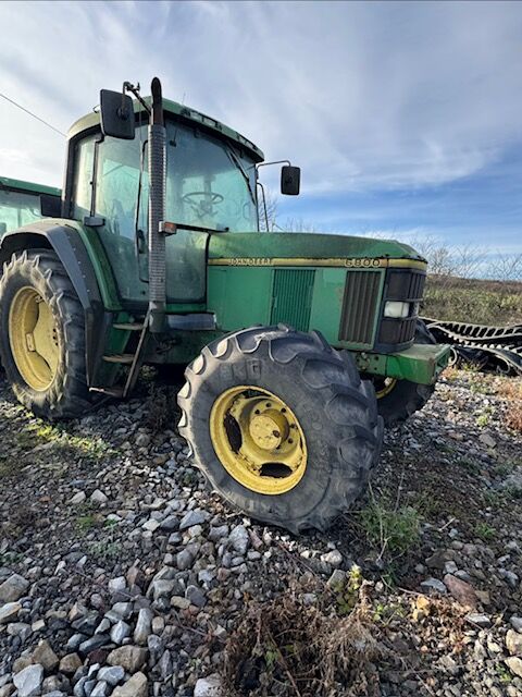 John Deere 6800 traktor točkaš