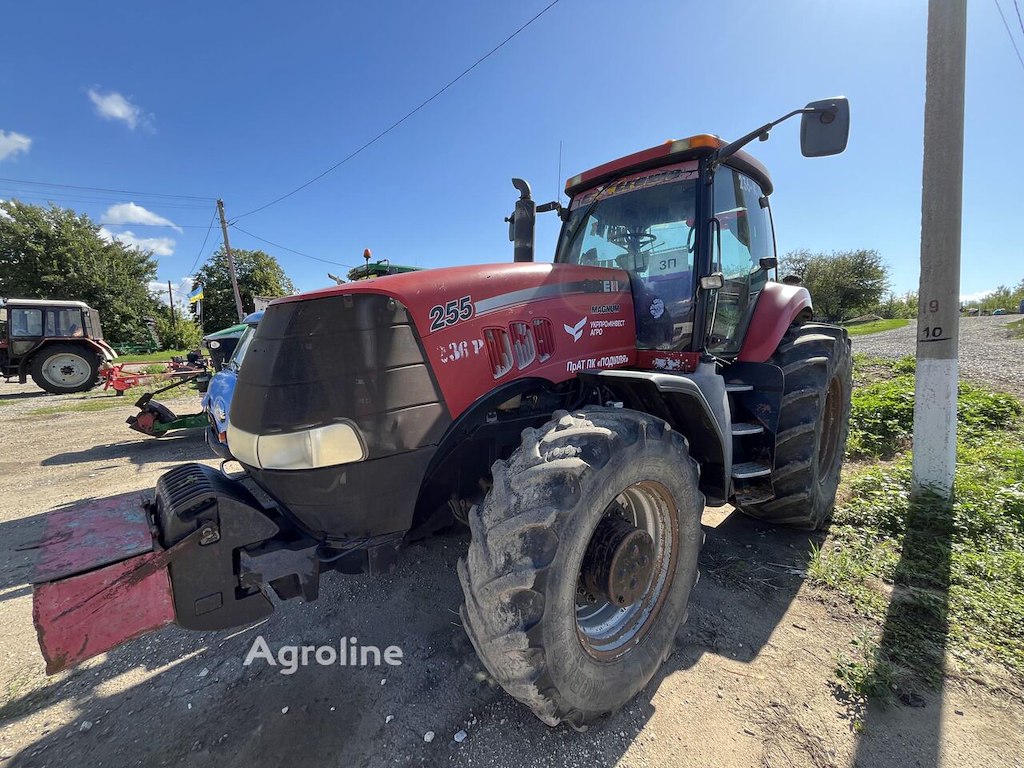 Case IH 255 traktor točkaš