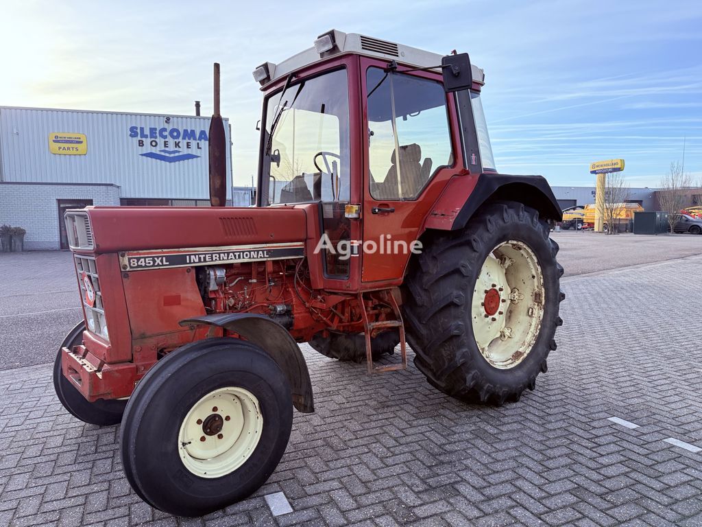 Case IH 845 XL traktor točkaš