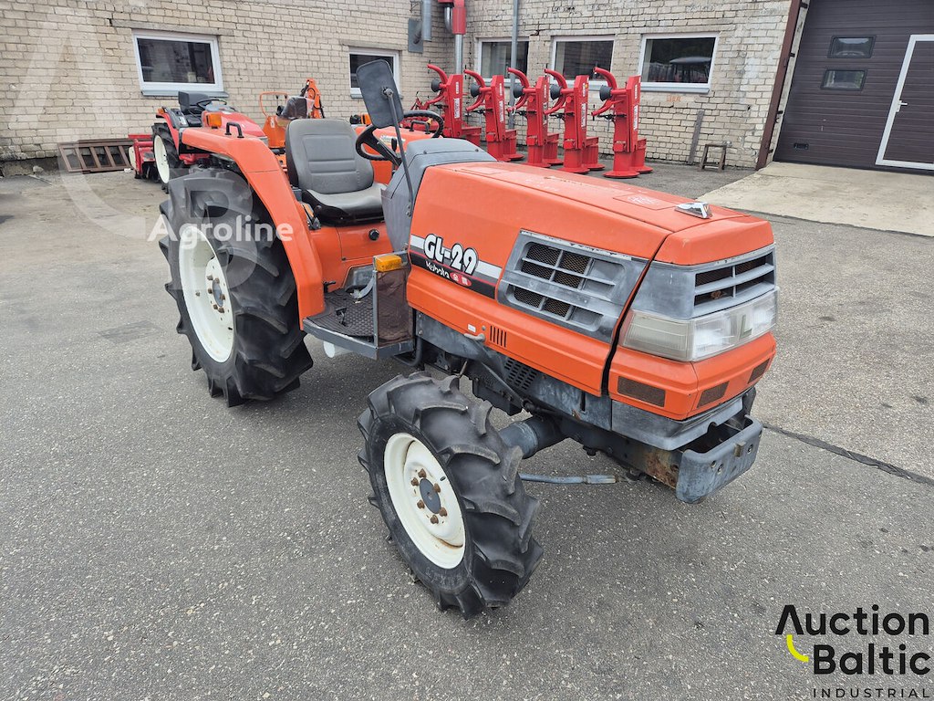 Prodaje se Kubota GL 29 mini traktor na aukciji