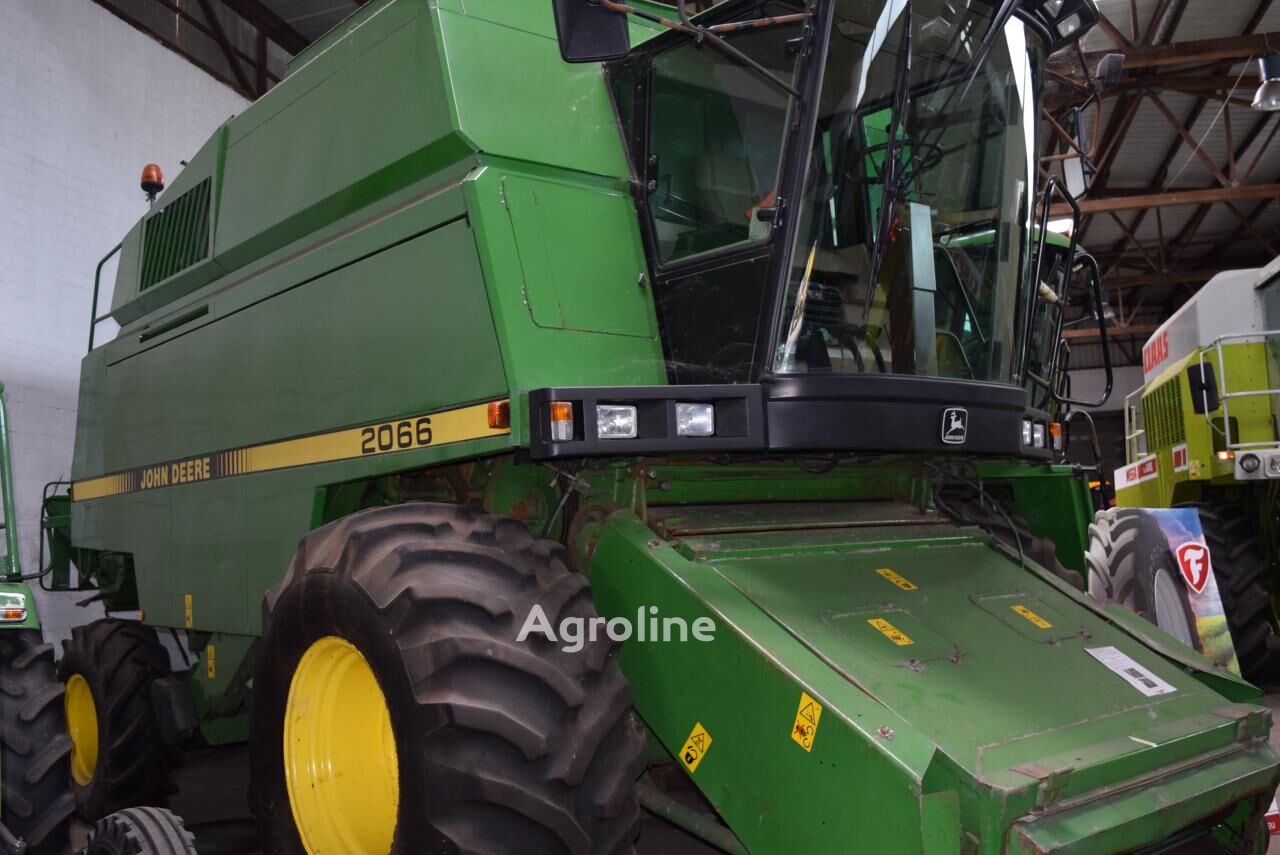 John Deere 2066 kombajn za žito