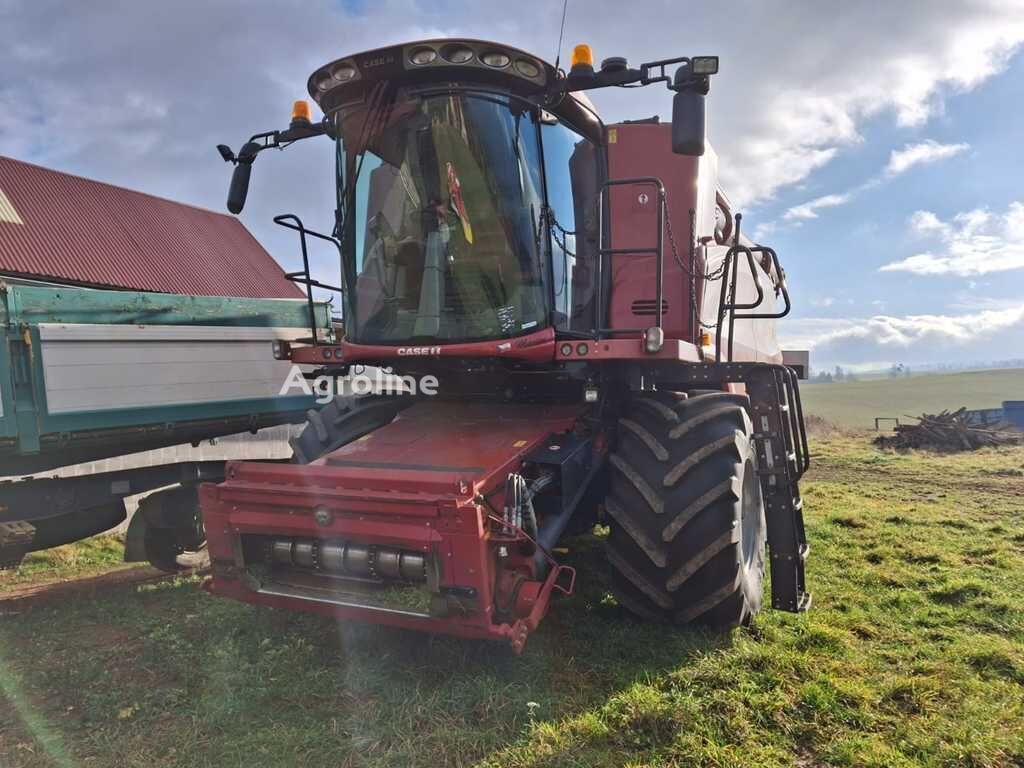 Case IH AF 8240 krmni kombajn