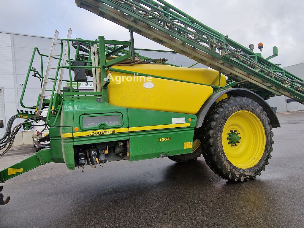 John Deere R 962i vučena prskalica