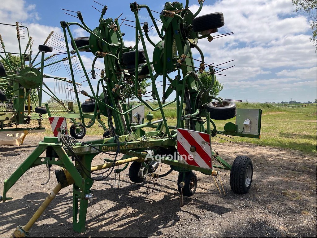 Krone KWT 8.82/8 prevrtač sena