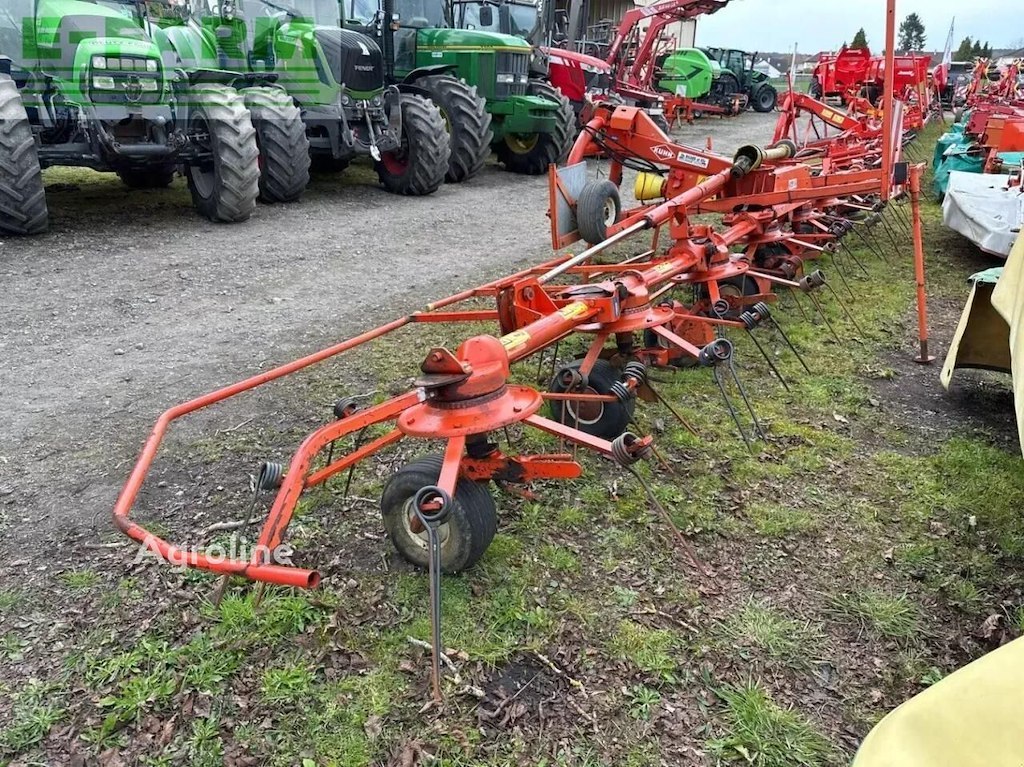 Kuhn faneuse gf8501mh kuhn prevrtač sena