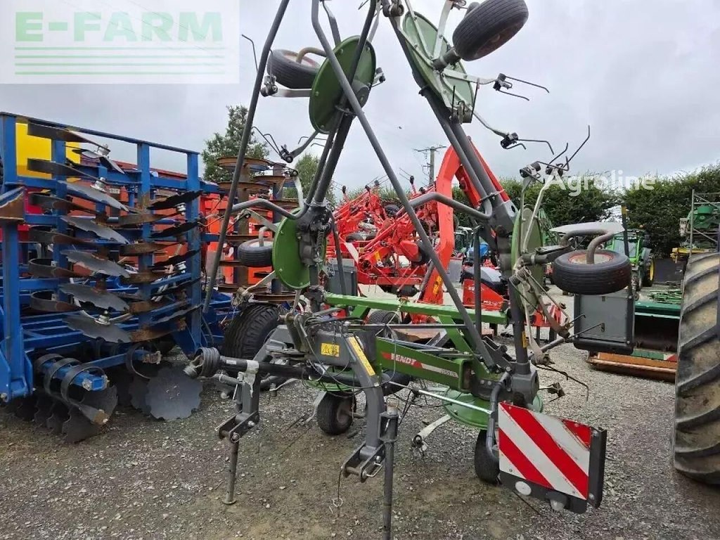 Fendt lotus 770 prevrtač sena