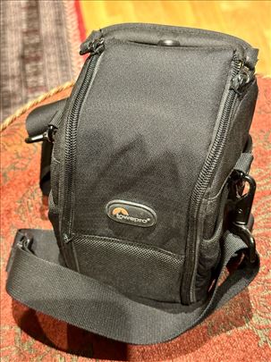 Lowepro torbica za zamenu objektiva 100 AW