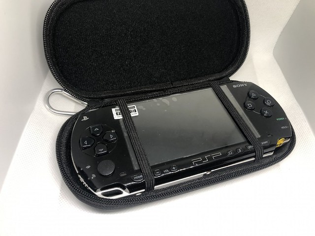 Sony PSP 1001 čipovan 32GB igrice
