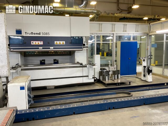 Pritisnite KOČNICOM
TRUMPF TruBend Cell 500 TRUBEND Cell 5000 with TruBend 5085 extended version and BendMaster 60