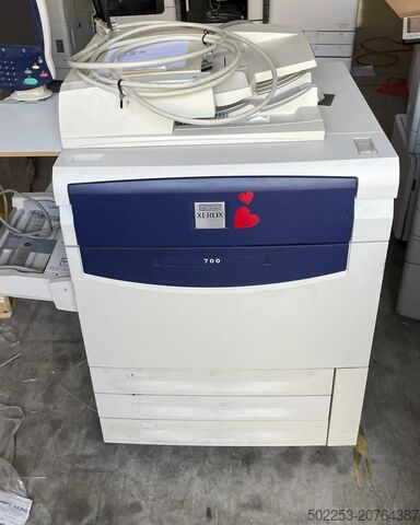 Digitalni štampač
Xerox C7000V/N