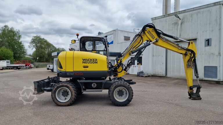 Mobilni bager
Wacker Neuson EW100 Verstellausleger