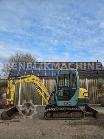 Mini bager
YANMAR B27 3X LOFFEL