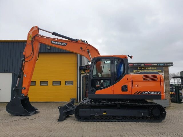 Bager za puzanje
Doosan DX140LC