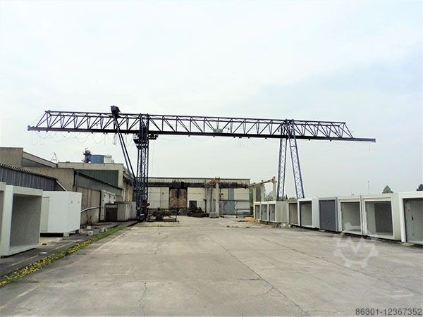Gantry crane outdoor storage precast concrete elements
DEMAG