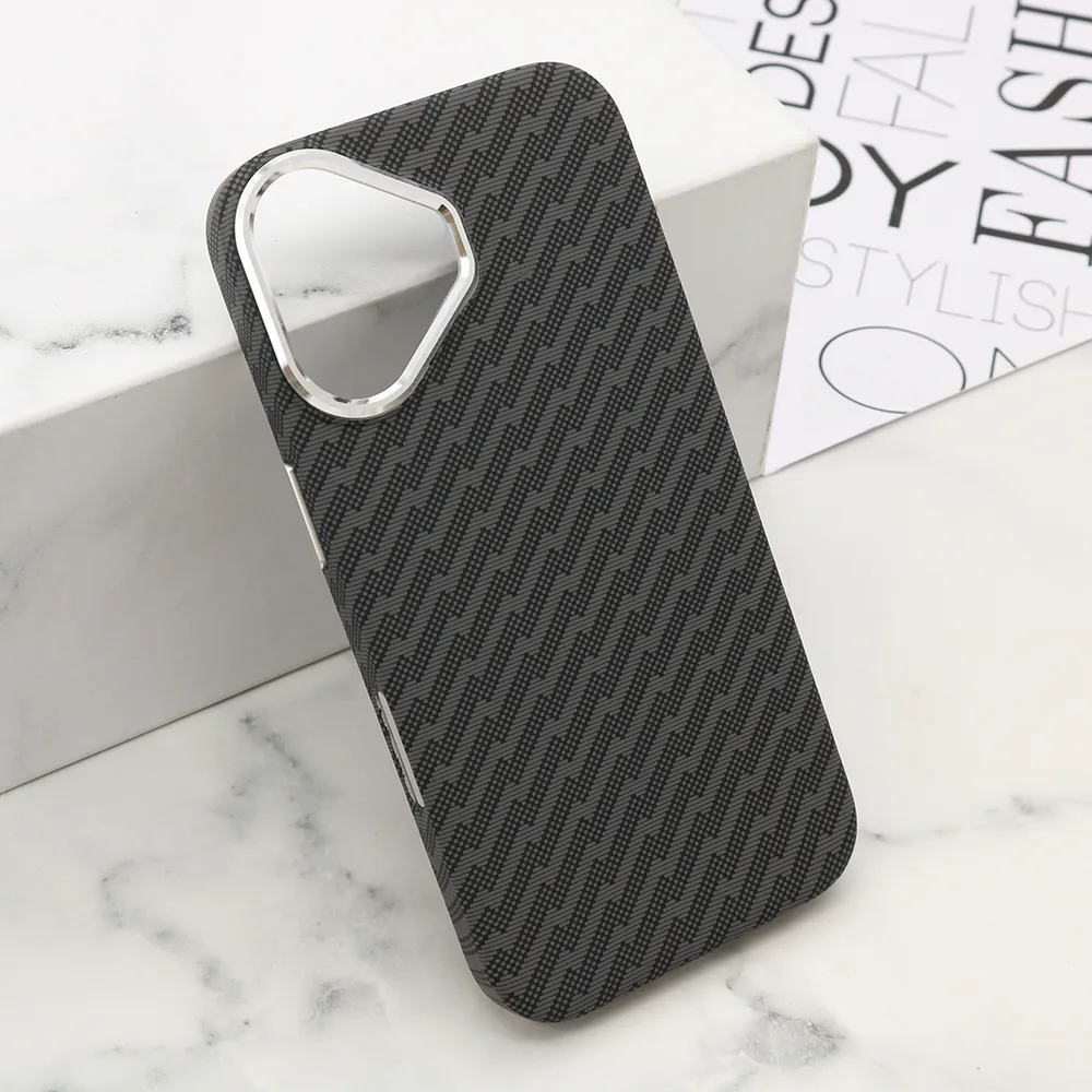 Futrola UrbanMesh MagSafe za iPhone 16 (6.1) DZ01