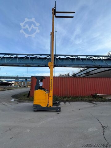 Reach truck
Jungheinrich ETV 216 // Batterie 2018 // 8300mm HH