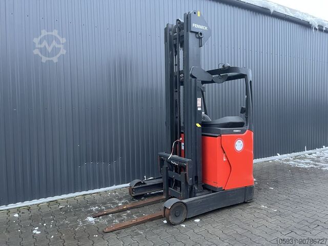 Reach truck
Linde R14-01