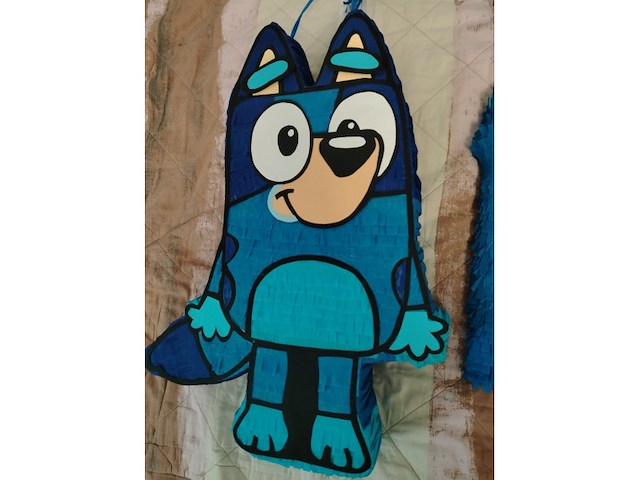 BLUEY, pinjata
