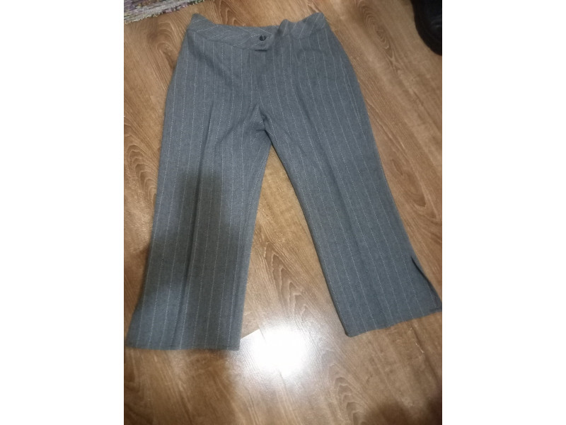 DIVNE TRICETVRT PANTALONE VEL 42