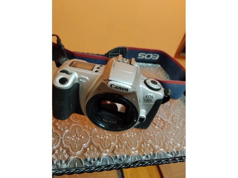Canon EOS300