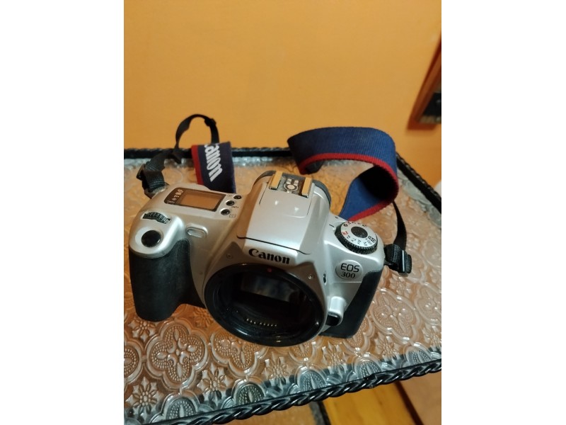Canon EOS300