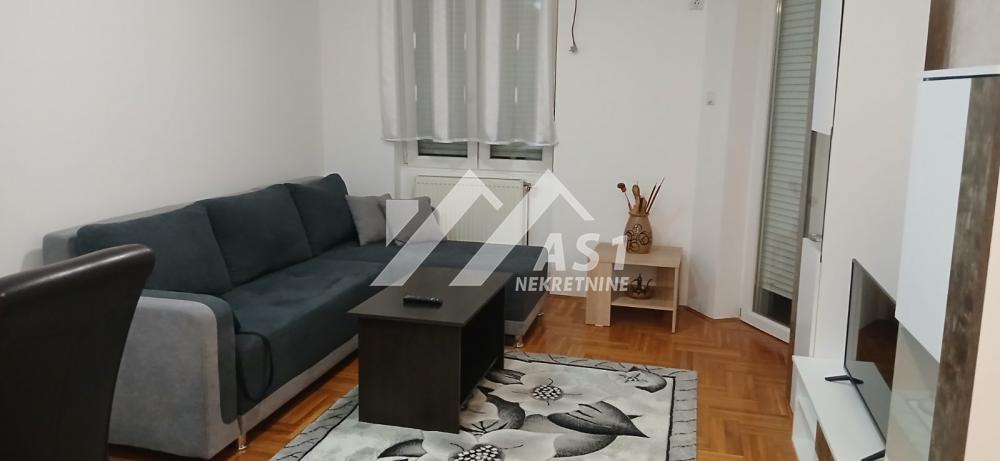 IZDAJE SE JEDNOIPOSOBAN STAN NA TELEPU ID#4894 350 €