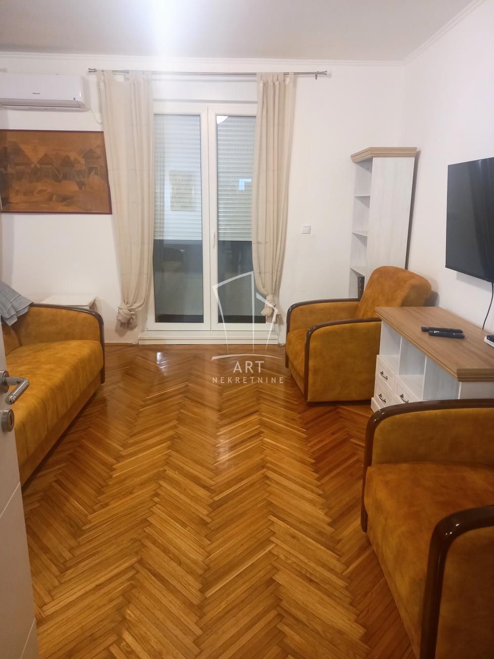Blizina Bitefa, komforan stan 52m2 ID#7533 600 €