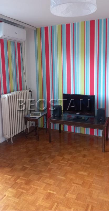 Novi Beograd - Blok 28 #58331 500 €