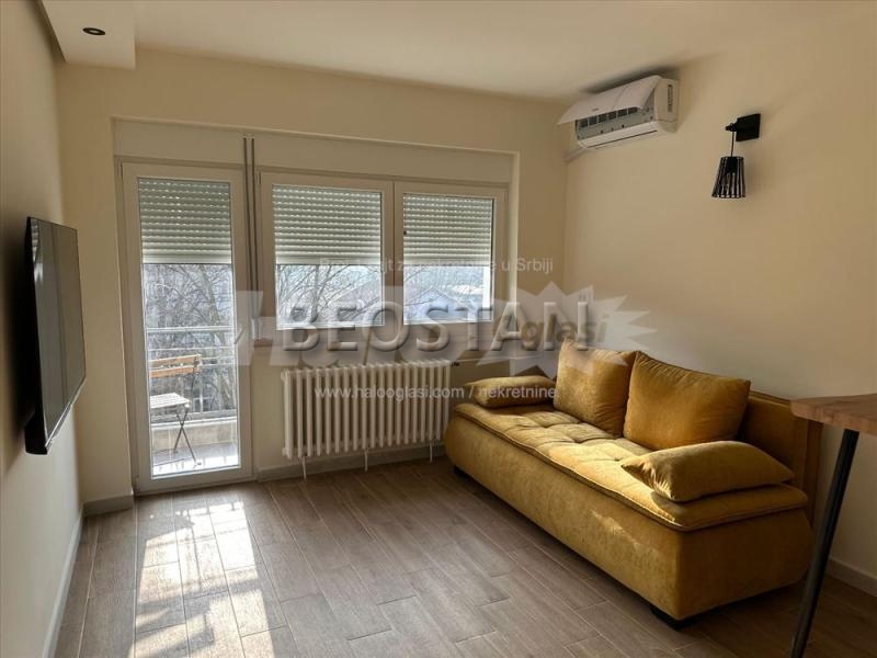 Novi Beograd - Paviljoni #65653 650 €